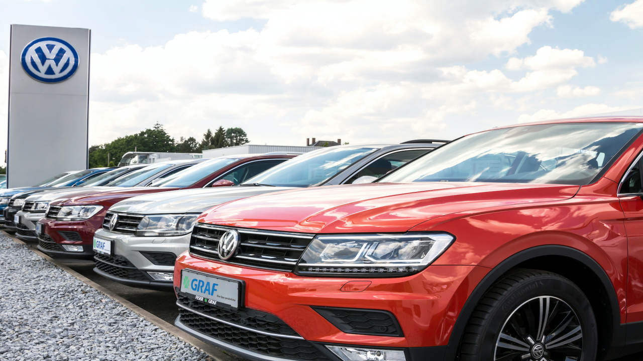 J.P. Morgan takes majority ownership of Volkswagen payments business ...